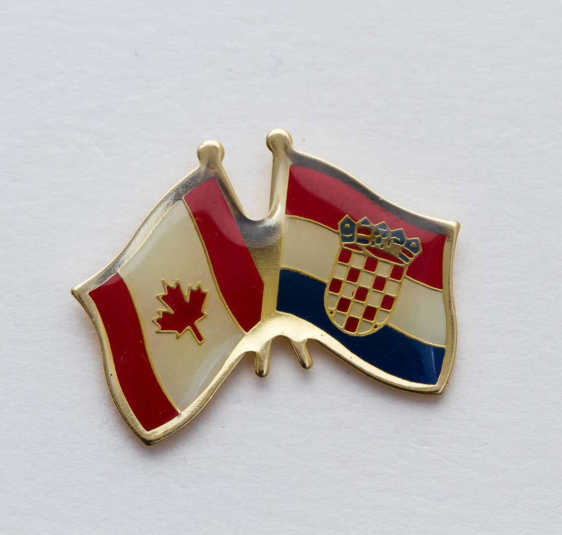 Croatia w/ Crown Friendship Pin - Flag Matrix
