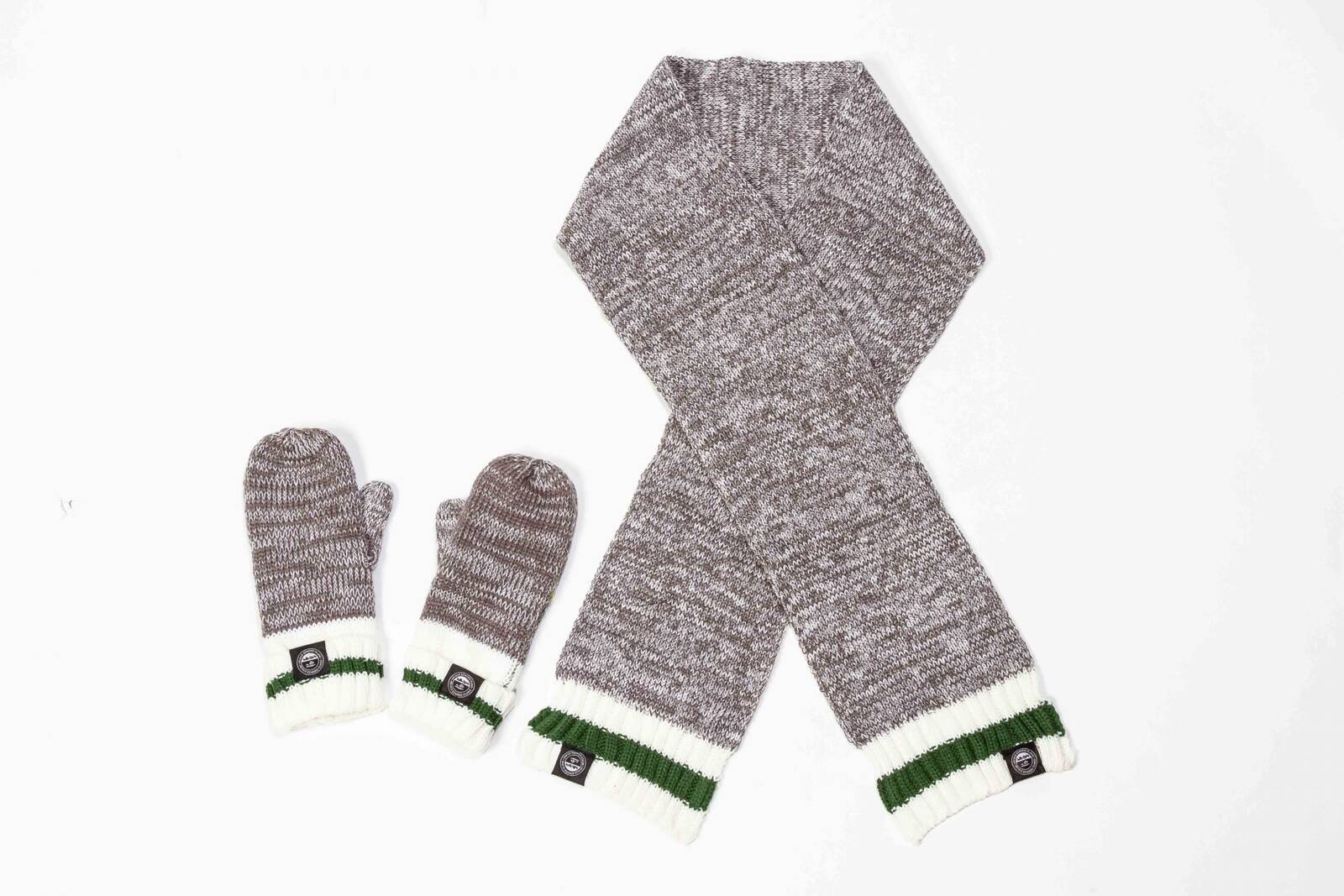 Prince Edward Isalnd Pepper Grey Mitts w/ Green Trim – Flag Matrix