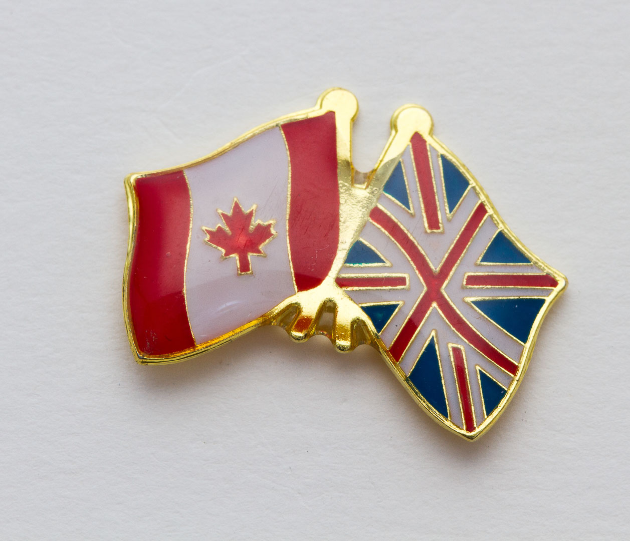United Kingdom Friendship Pin - Flag Matrix