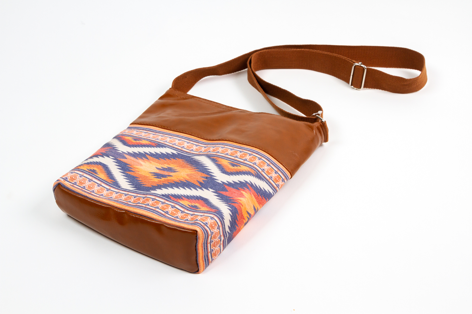 Azteca Native Bag – Flag Matrix