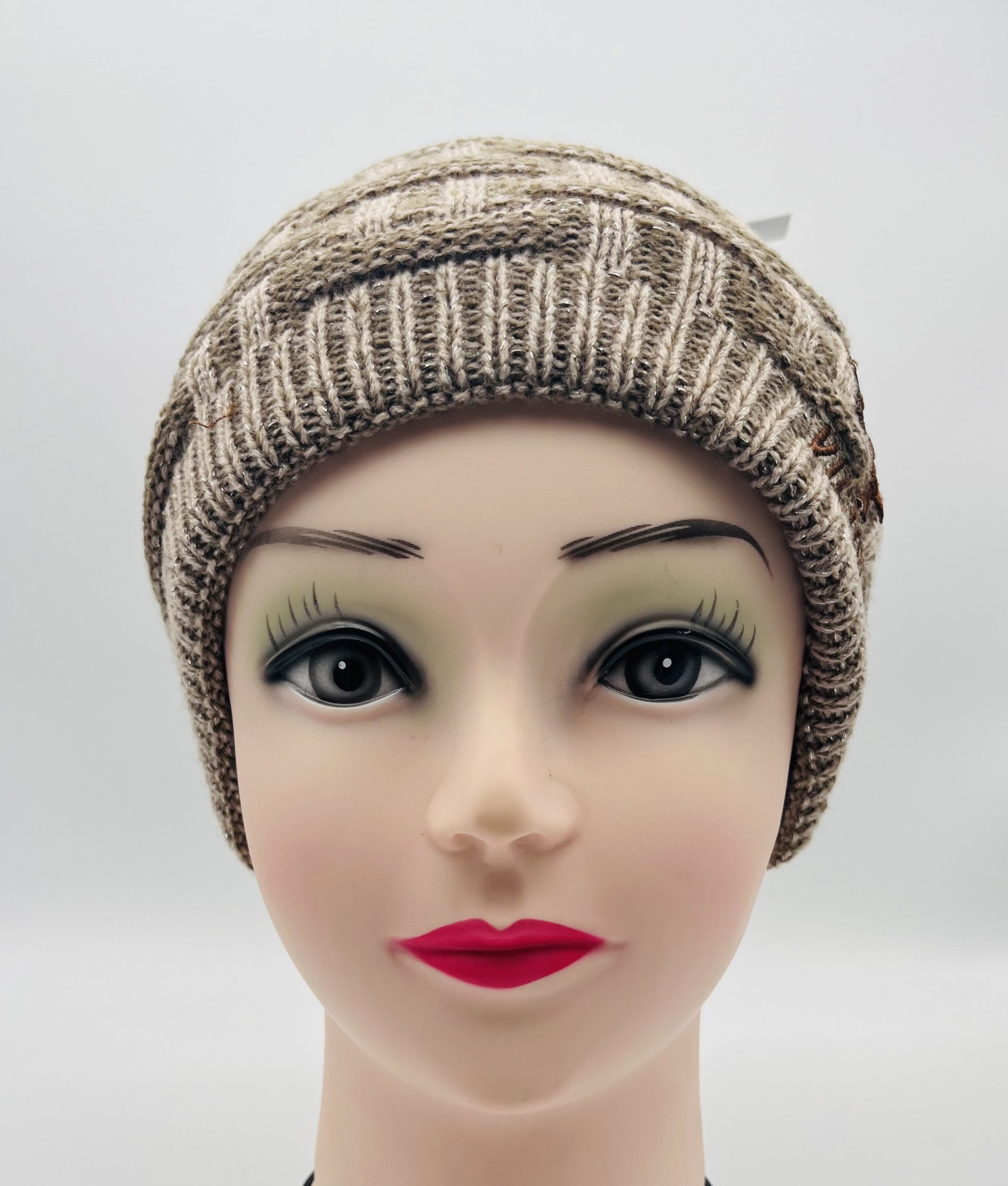 Victoria Gold cross-weave Tuque w/ berber lining - Flag Matrix